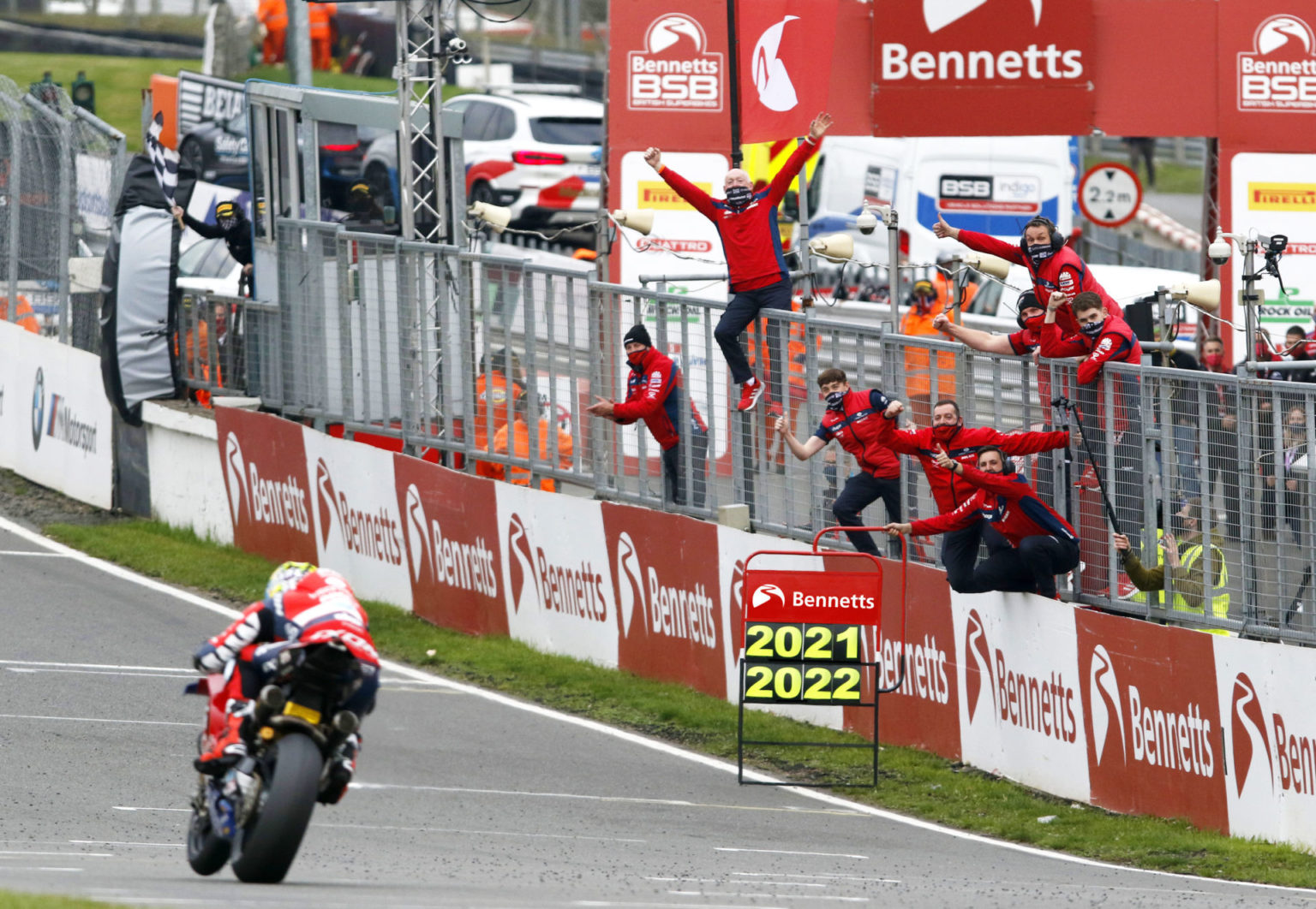 British Superbike: Bennetts Renews Sponsorship Of Series - Roadracing ...