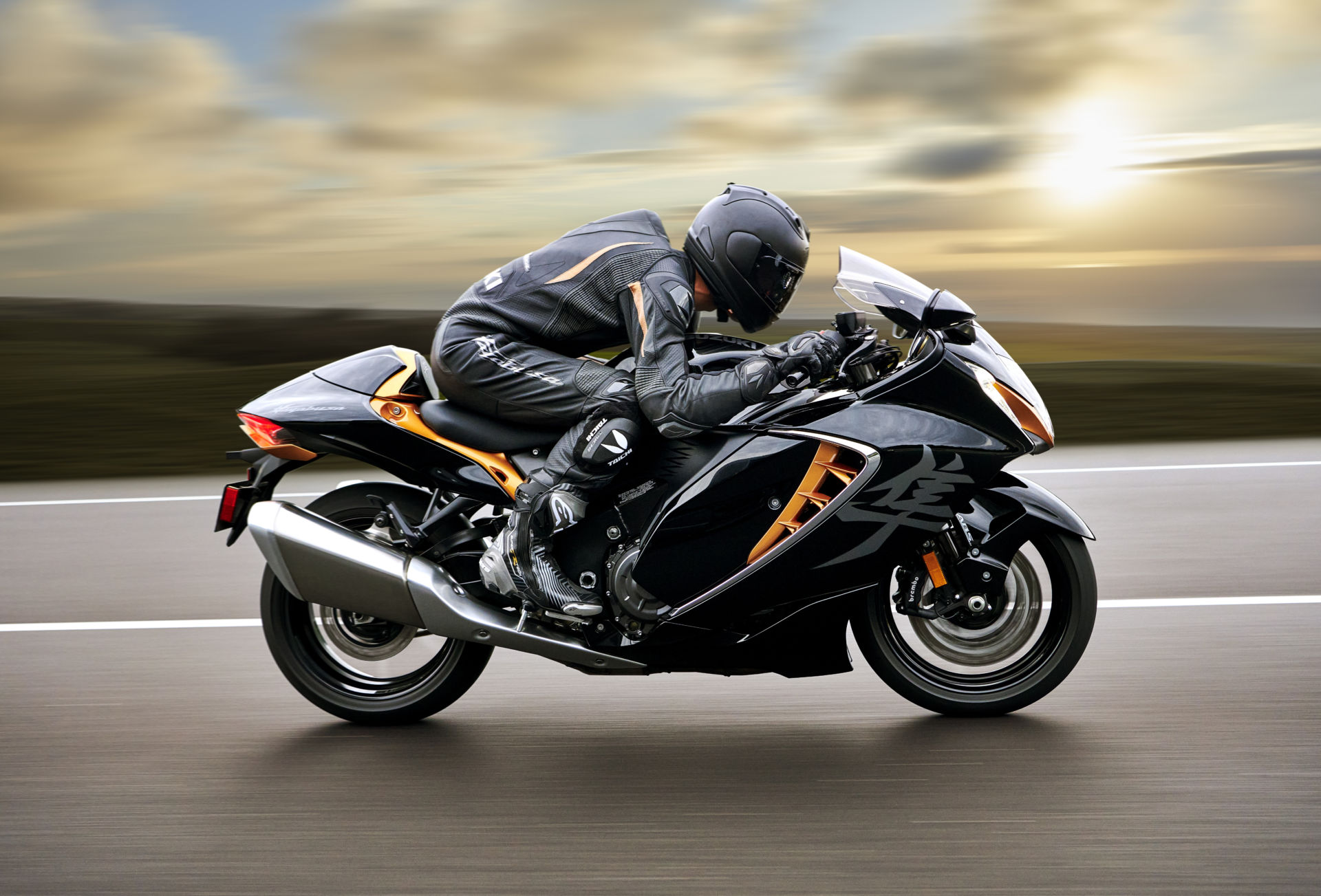 Suzuki Introduces All-New Hayabusa - Roadracing World Magazine ...