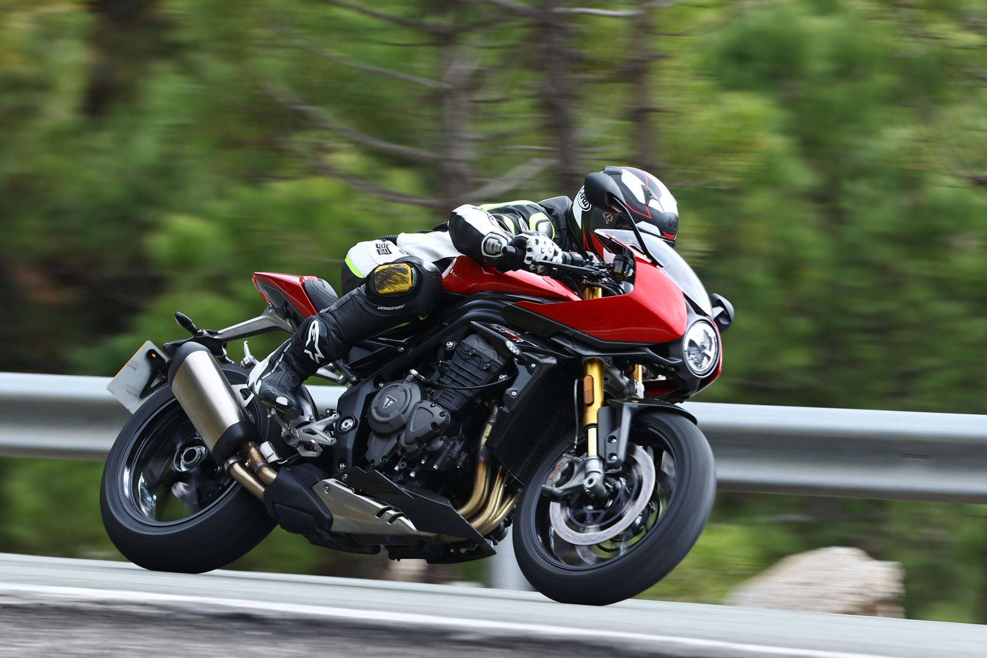 Intro: 2022 Triumph Speed Triple 1200 RR (Includes Video) - Roadracing ...