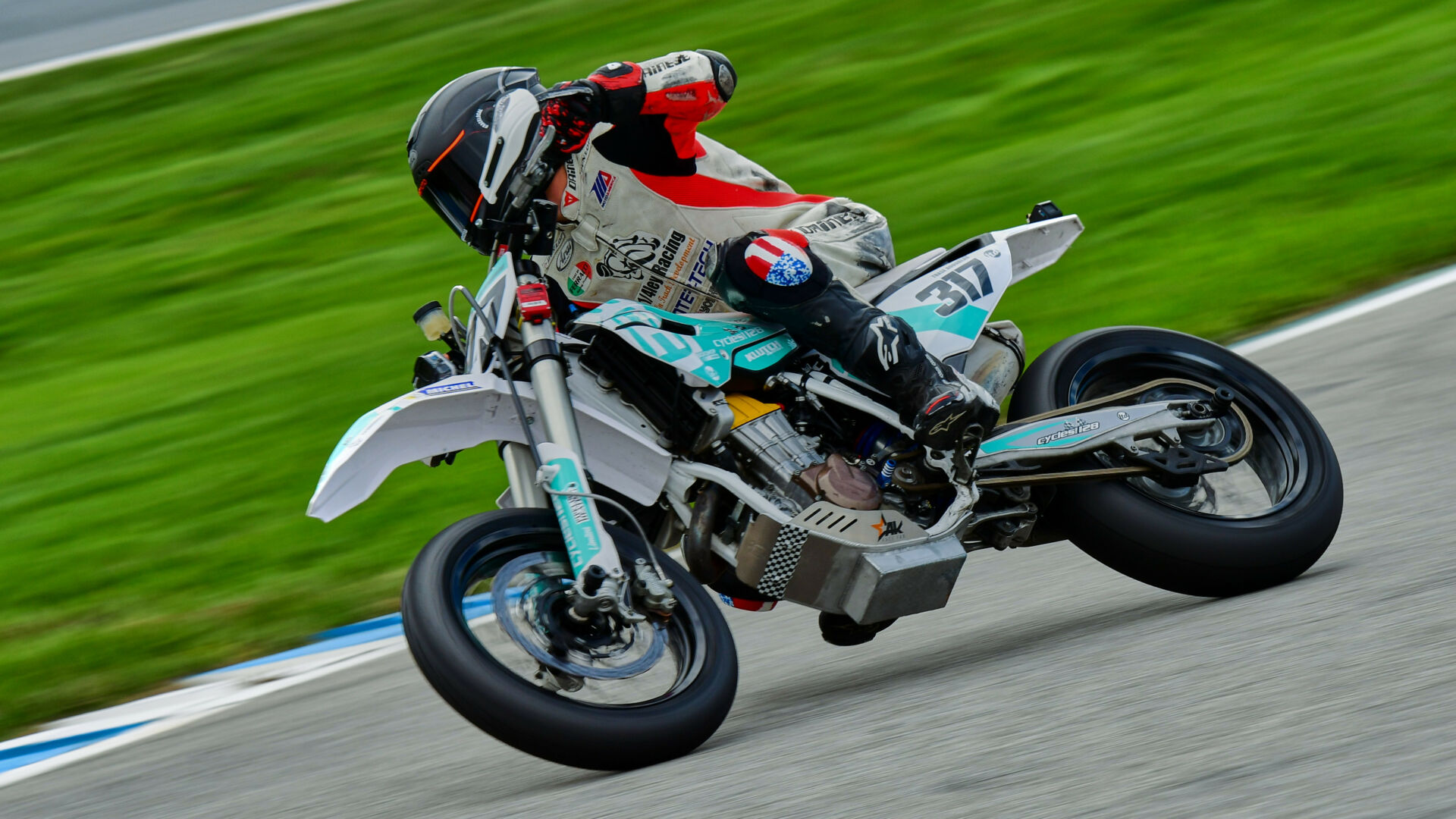 NEMRR: Doucette Captures #1 Plate - Roadracing World Magazine ...