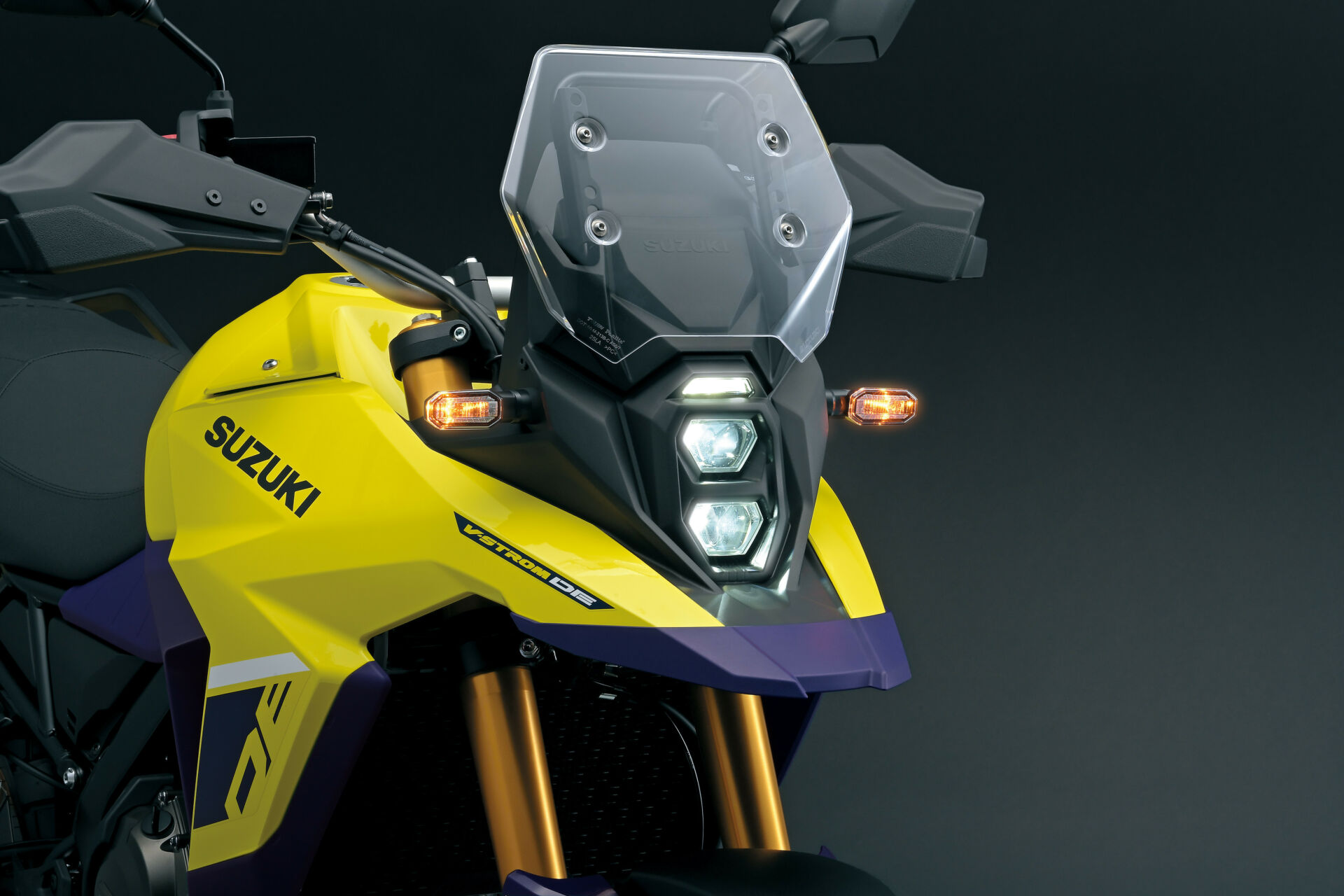 Suzuki's All-New V-STROM 800DE Features New Parallel Twin Engine ...