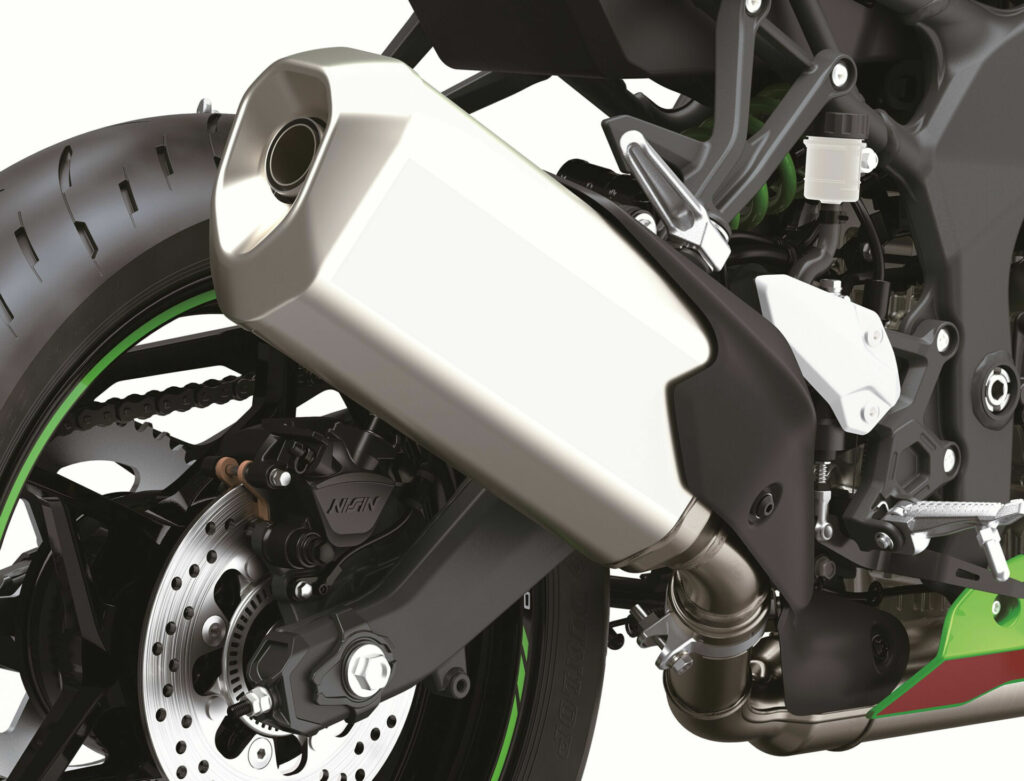 Kawasaki Launches All-New 16,000 RPM Inline-Four Ninja ZX-4RR ...