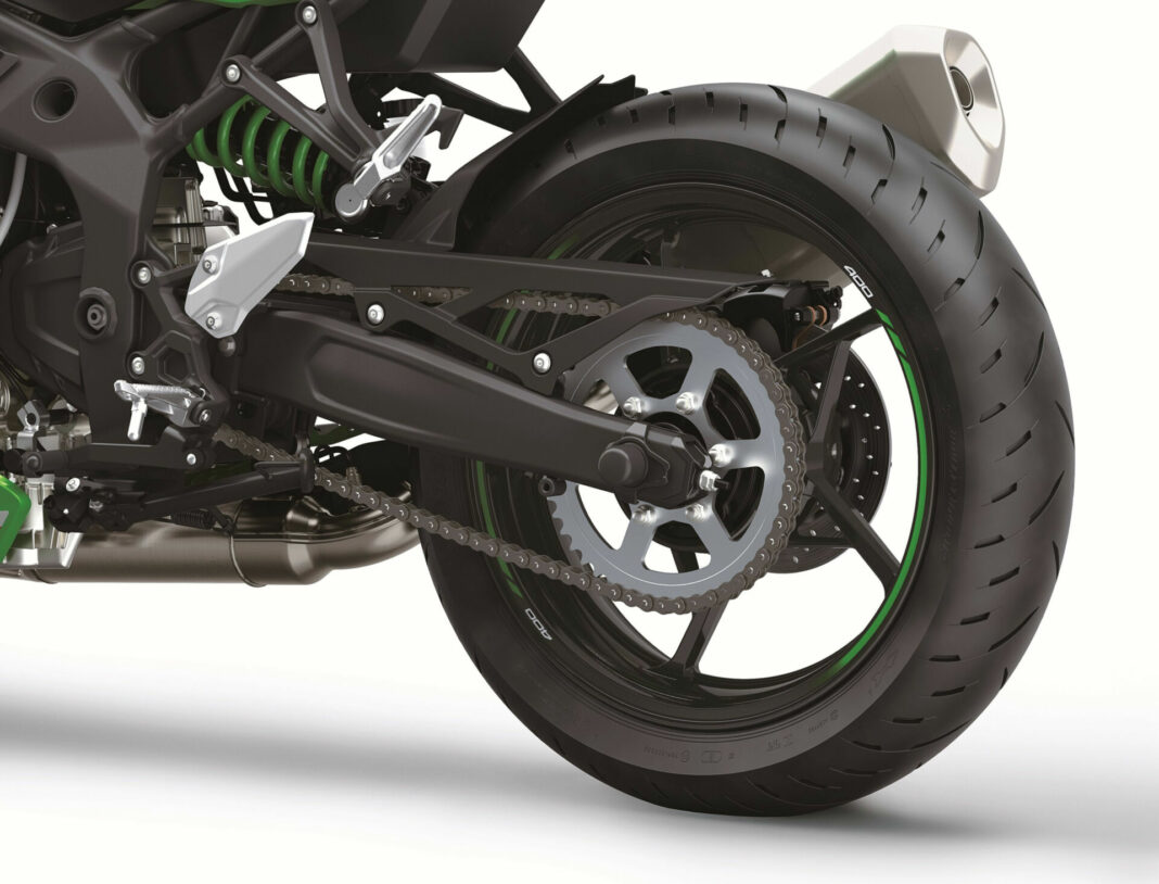 Kawasaki Launches All-New 16,000 RPM Inline-Four Ninja ZX-4RR ...