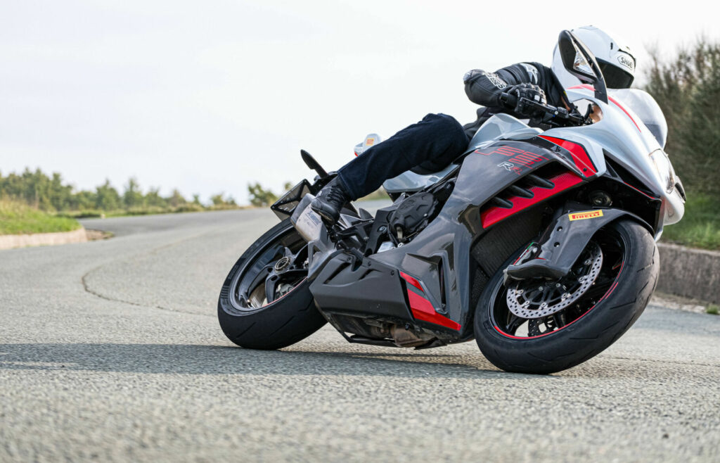 Pirelli Unveils Its New Diablo Supercorsa SC & SP Tires - Roadracing ...