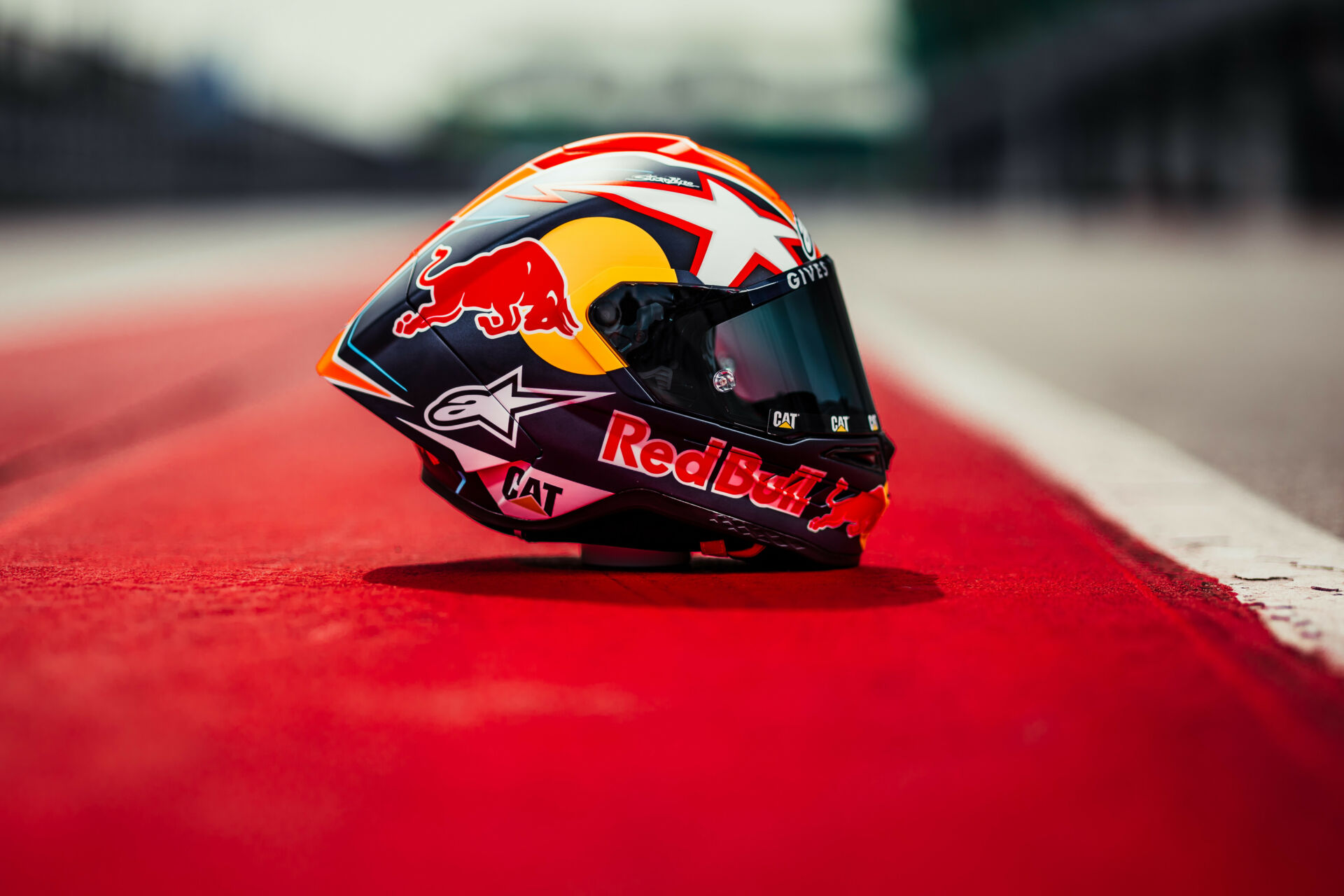MotoGP: Martin, Miller Wearing New Alpinestars SuperTech R10 Helmet In ...