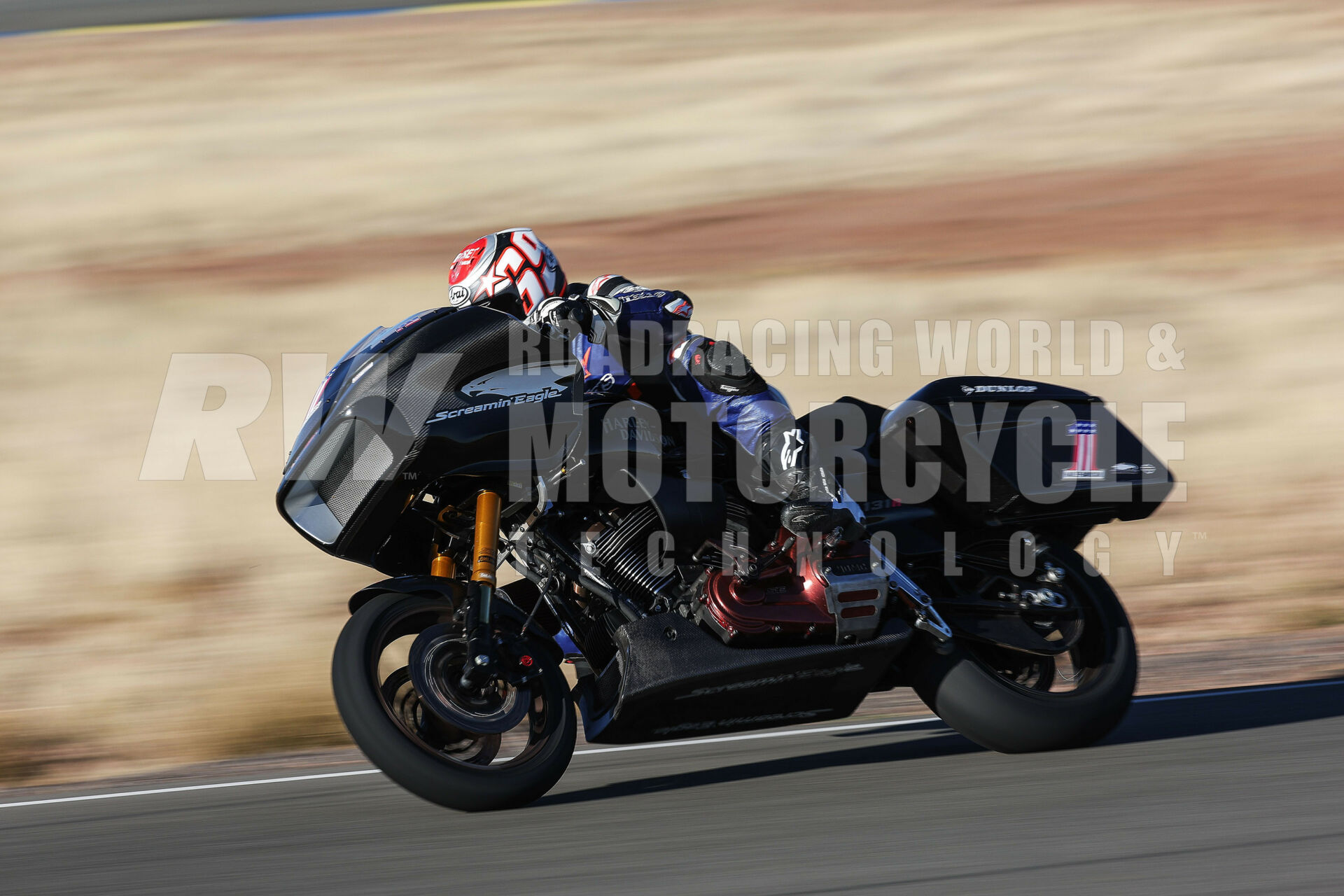 MotoAmerica: Riding Harley-Davidson's Road Glide 131R Bagger Racebike ...