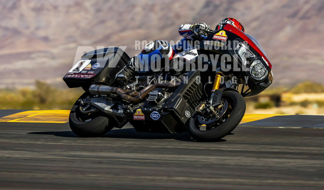 MotoAmerica: Riding Indian's Challenger King Of The Baggers Racebike ...