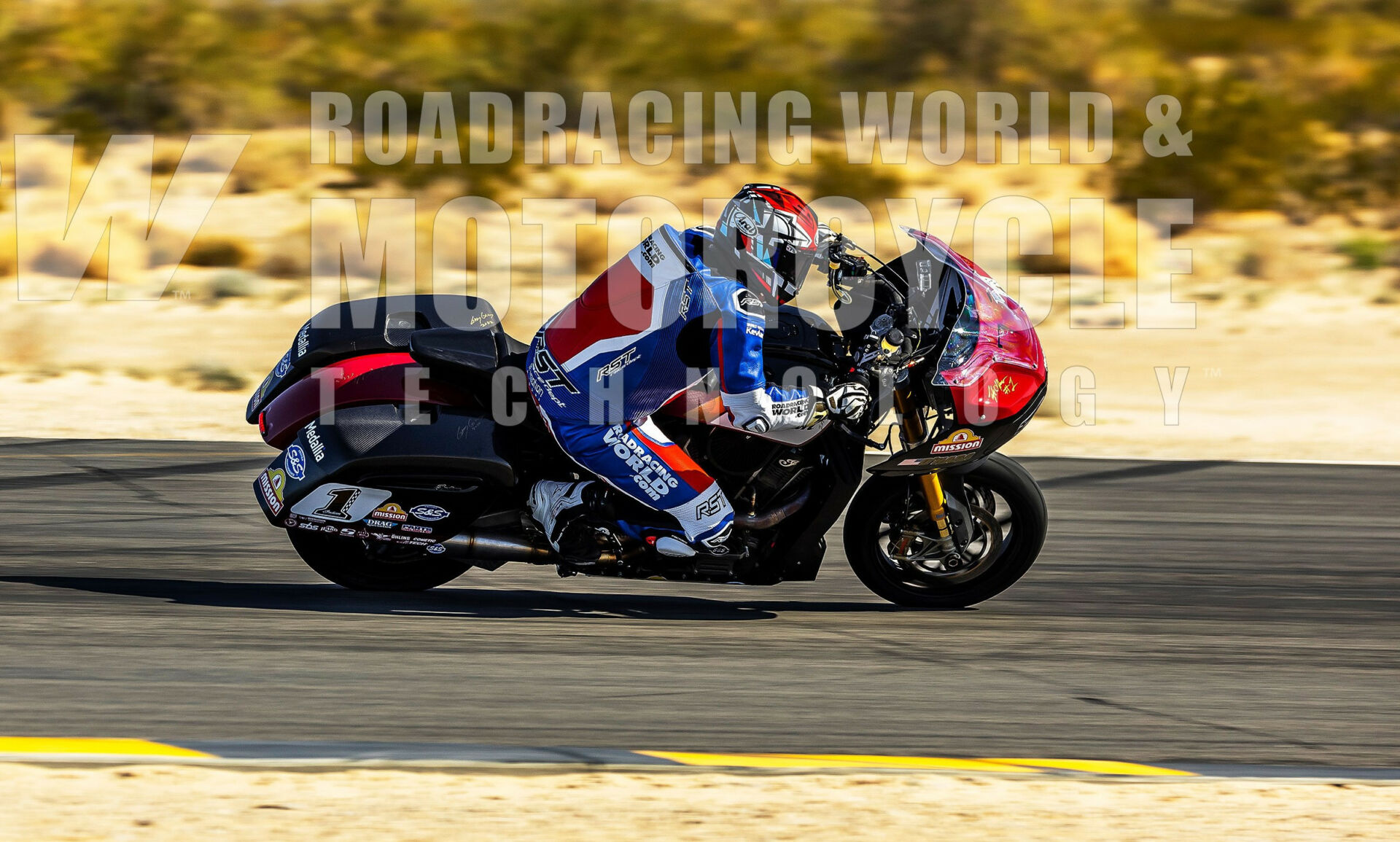 MotoAmerica: Riding Indian's Challenger King Of The Baggers Racebike ...
