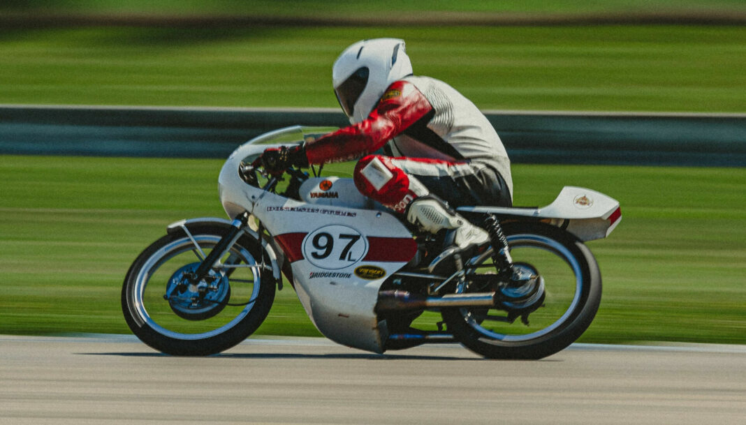 AHRMA: Race Results From Heartland Motorsports Park - Roadracing World ...