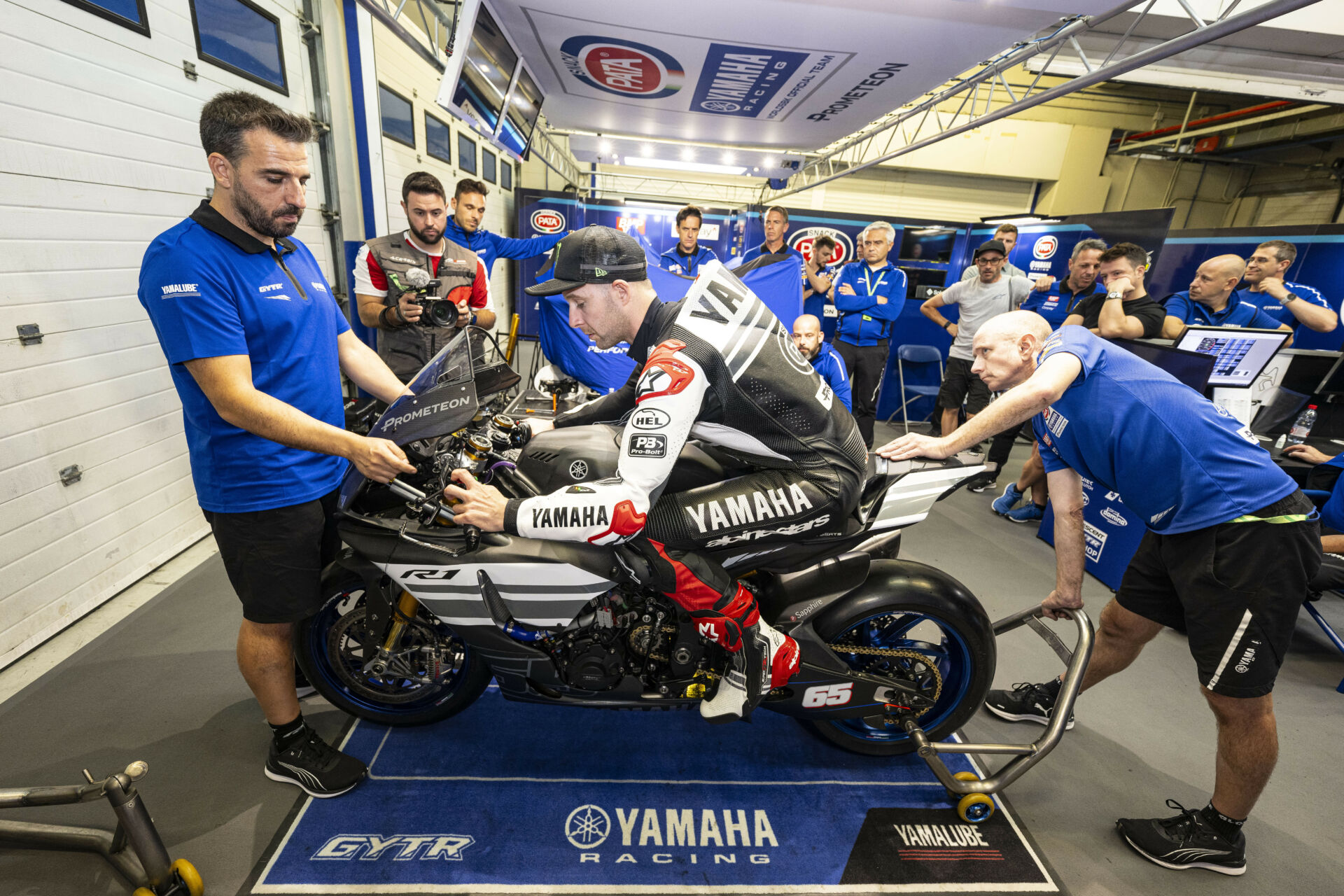 WorldSBK: Pata Yamaha Prometeon Welcomes Rea Ahead Of Jerez Test ...