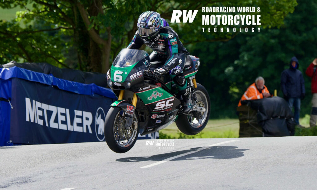Isle Of Man TT: Supertwin TT Race One Report - Roadracing World ...