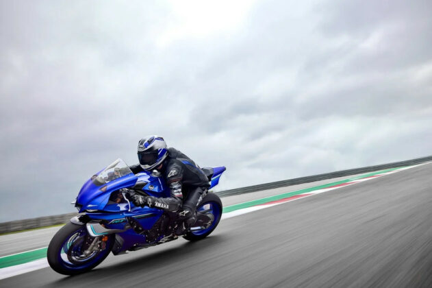 2025 Yamaha YZF-R1 Streetbike Gets New Forks, Brakes, And Wings ...