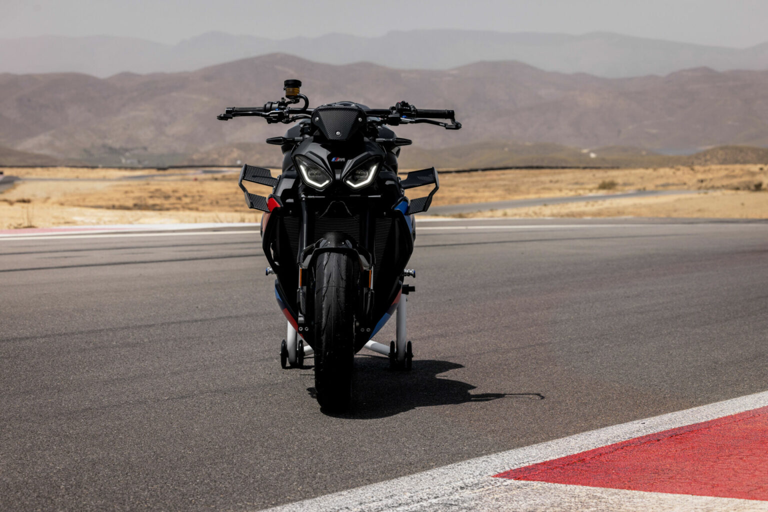 BMW Introduces 2025 Supersports And Roadsters - Roadracing World ...