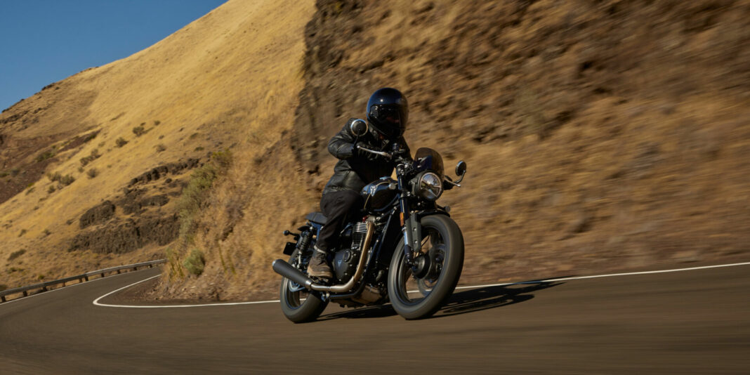 Triumph Introduces 2025 Speed Twin 900 - Roadracing World Magazine ...