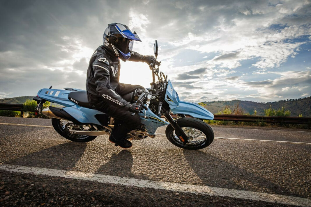 2025 Suzuki DR-Z4S And DR-Z4SM Supermoto 400s Come With TC - Roadracing ...