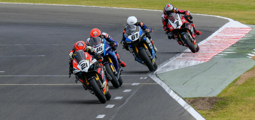 Australian Superbike: Jones' Perfect Day Keeps Title Hopes Alive ...