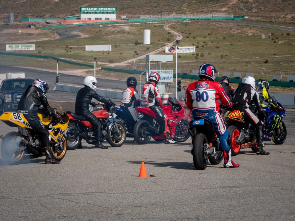 New Racer School at the Willow Springs Superbike Showdown - Roadracing ...